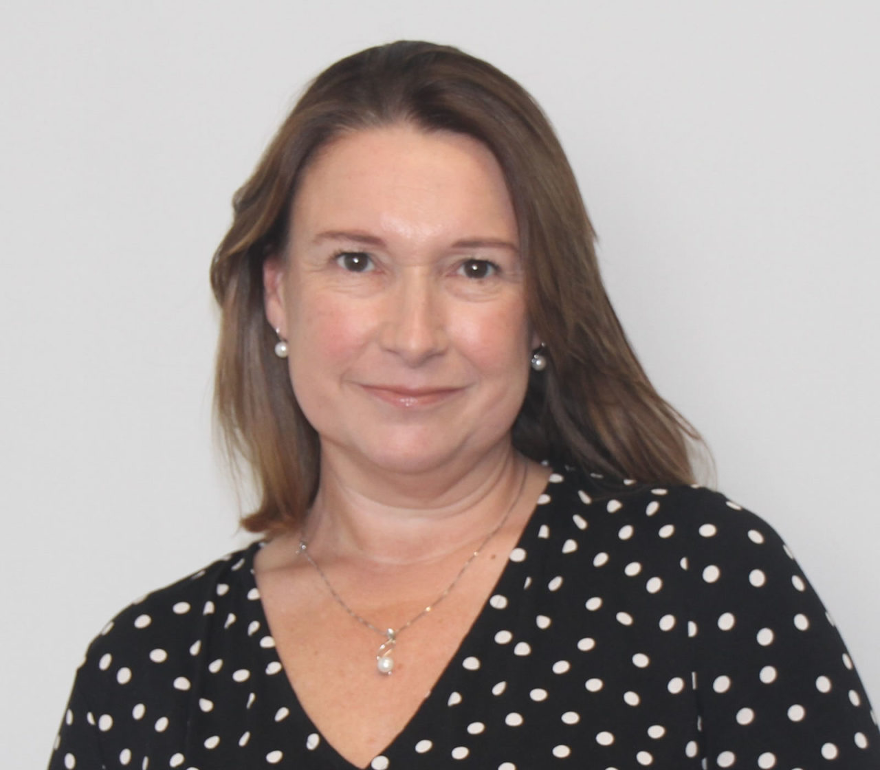 Linzi Leitch - Hacking & Paterson Management Services