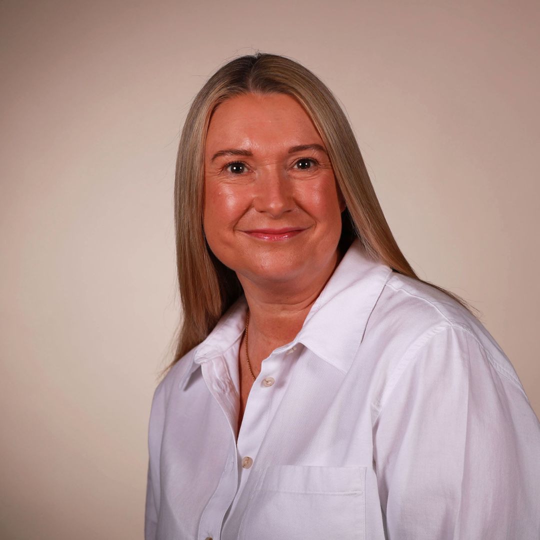 Linzi Leitch - Hacking & Paterson Management Services